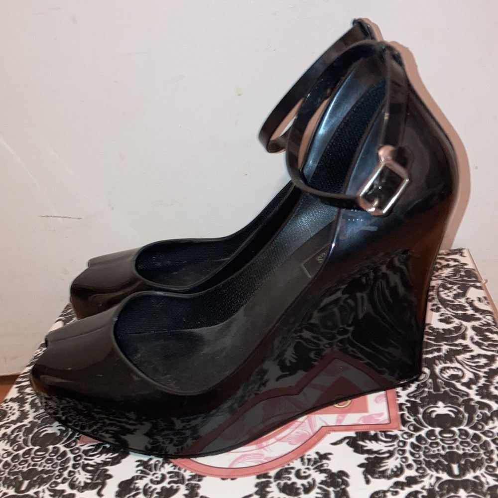 Victoria Adames Shiney Gummy Plastic Goth Ankle-Strap… - Gem